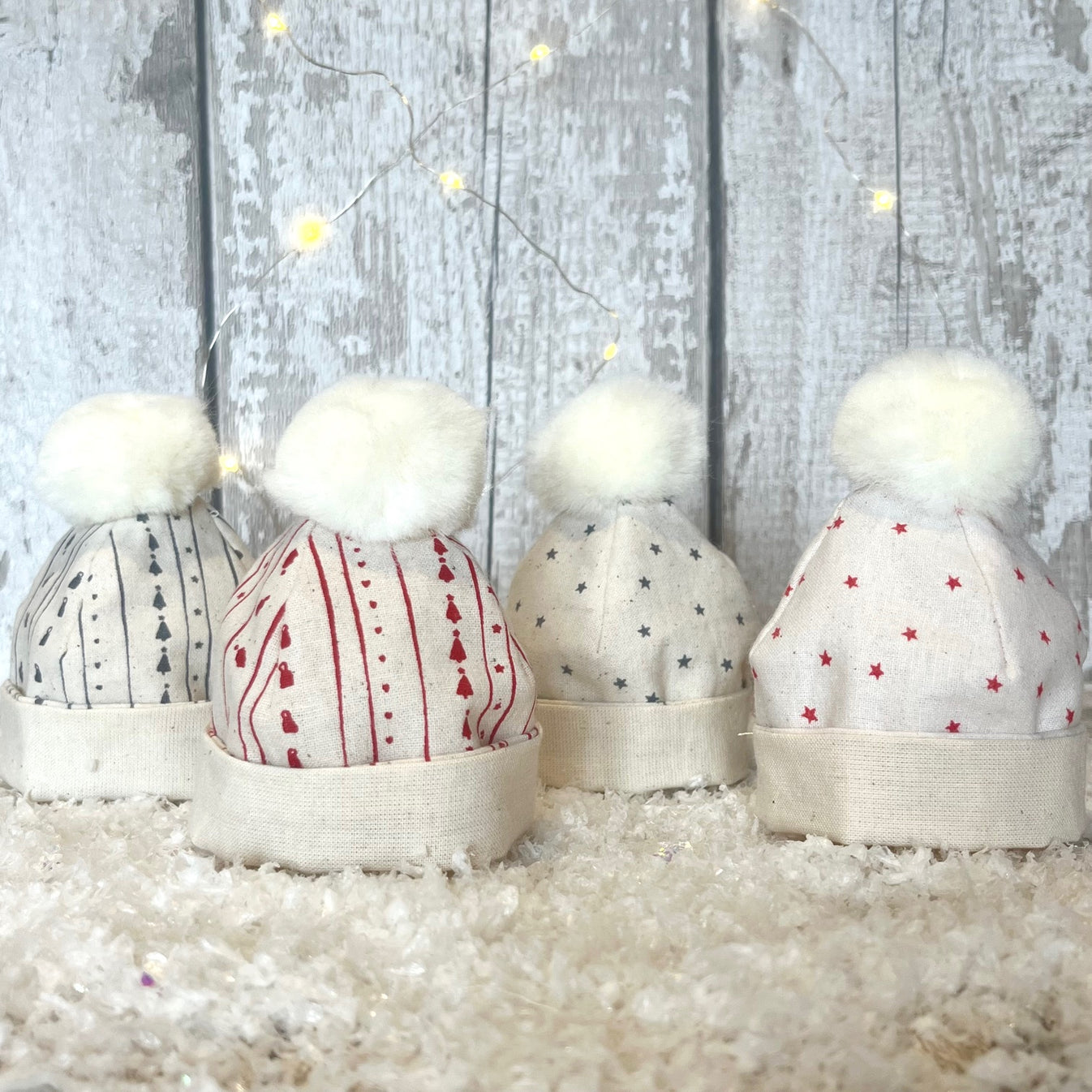 Mini Bobble Hat Decoration – PeppermintFizz